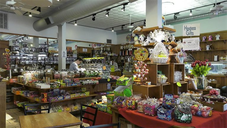 Local candy store takes customers on a sweet adventure - Medill Reports ...
